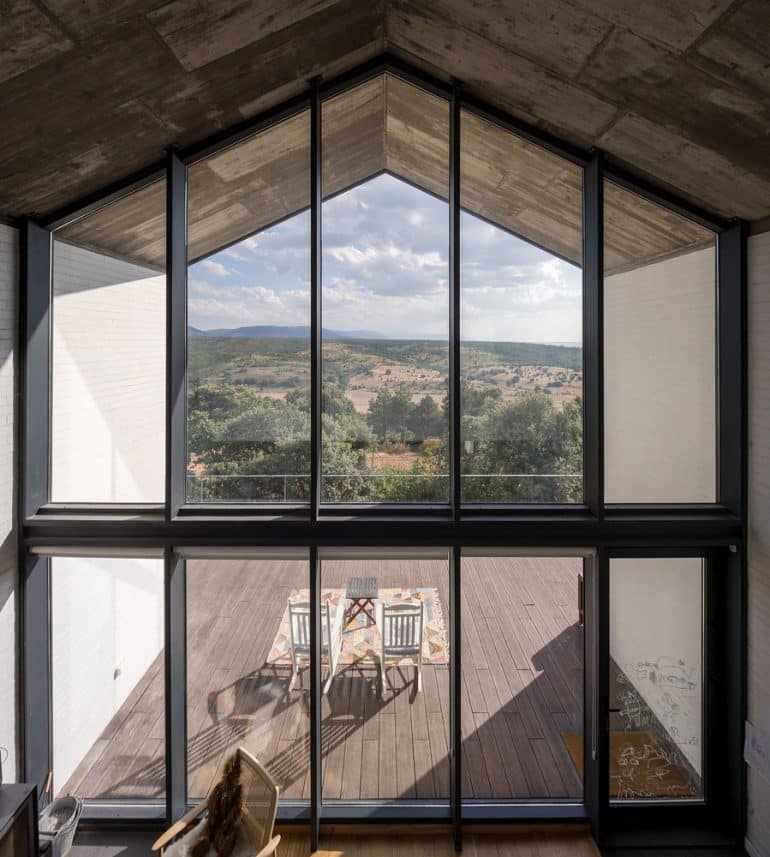 Industrial Barn House By Alberich Rodríguez Architects - Barndominium.org